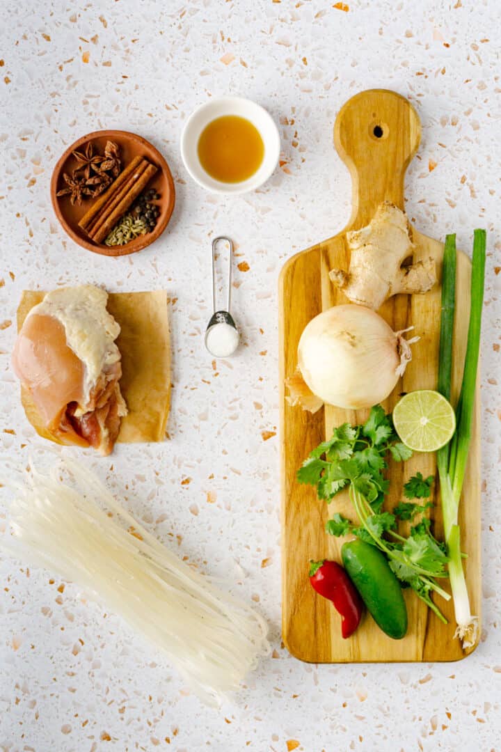 Healthy Chicken Pho Recipe (Is Pho Good For Weight Loss?) - Fitsian ...